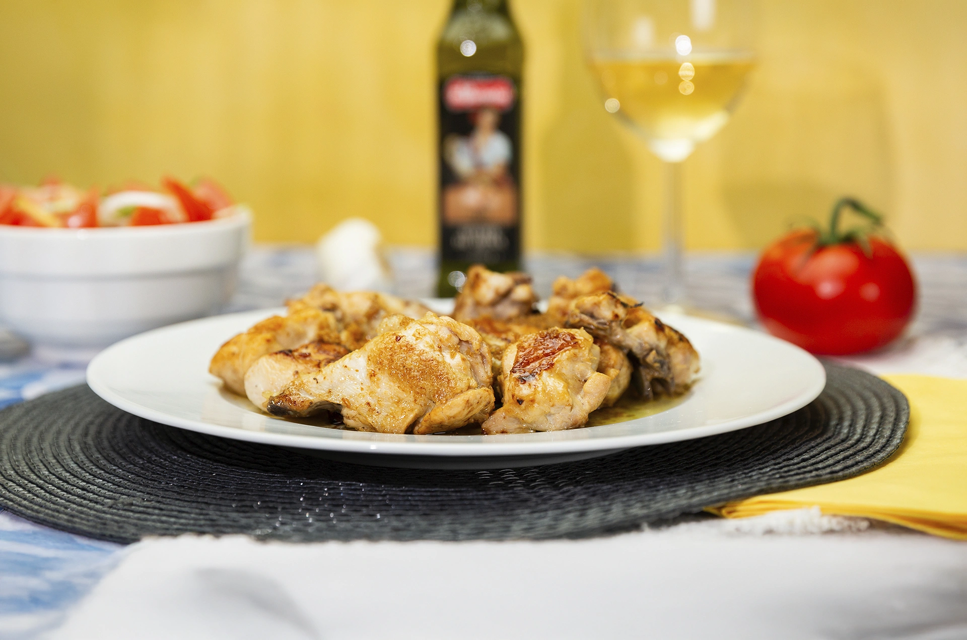 Pollo al ajillo. Receta casera, fácil de preparar - La Española Aceites